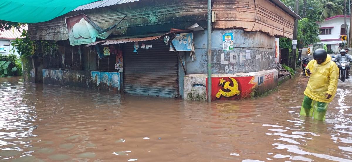 Kerala Rains Imd Forecasts Heavy Rains In Kerala Puts Wayanad And